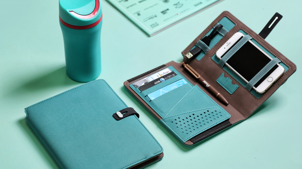 Corporate Gifting in the Digital Age: Blending Tradition with ...